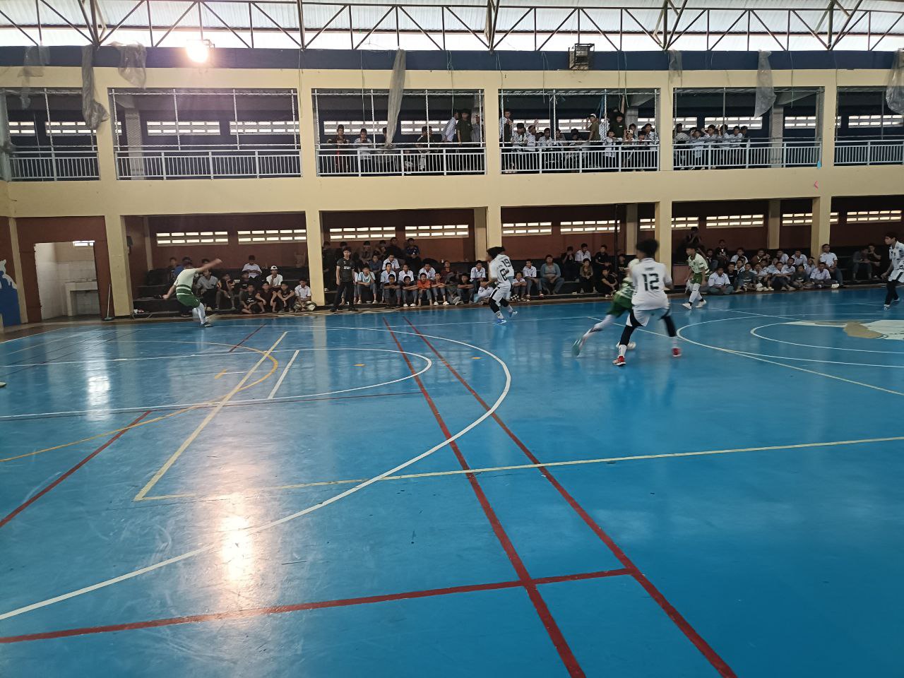 Tim Futsal SMPIT As-Syifa Tampil Gemilang, Boyong Trofi Juara 1 | SMPIT ...